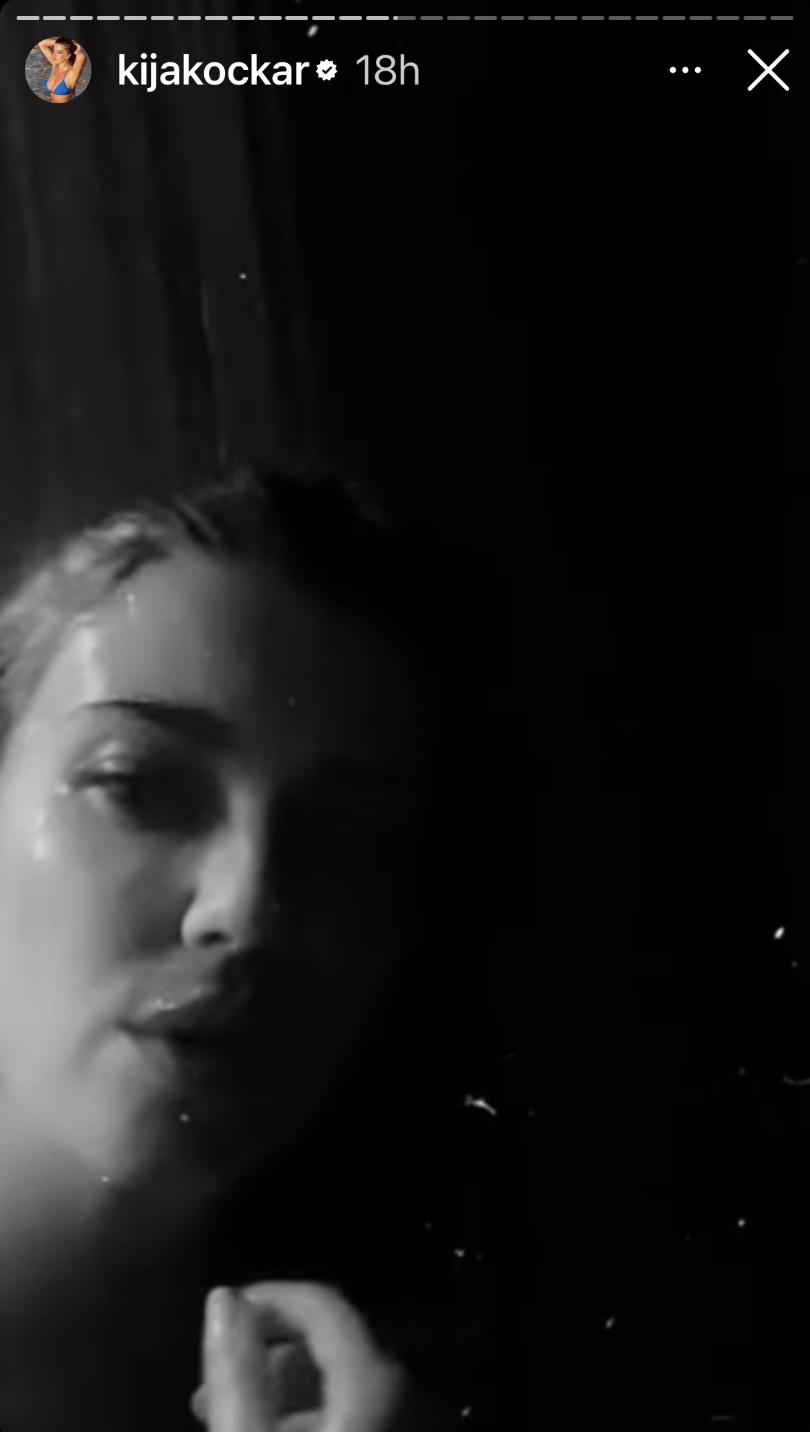 KIJA KOCKAR GOLA I MOKRA: Pevačica zapalila mreže! (FOTO) - Hype TV