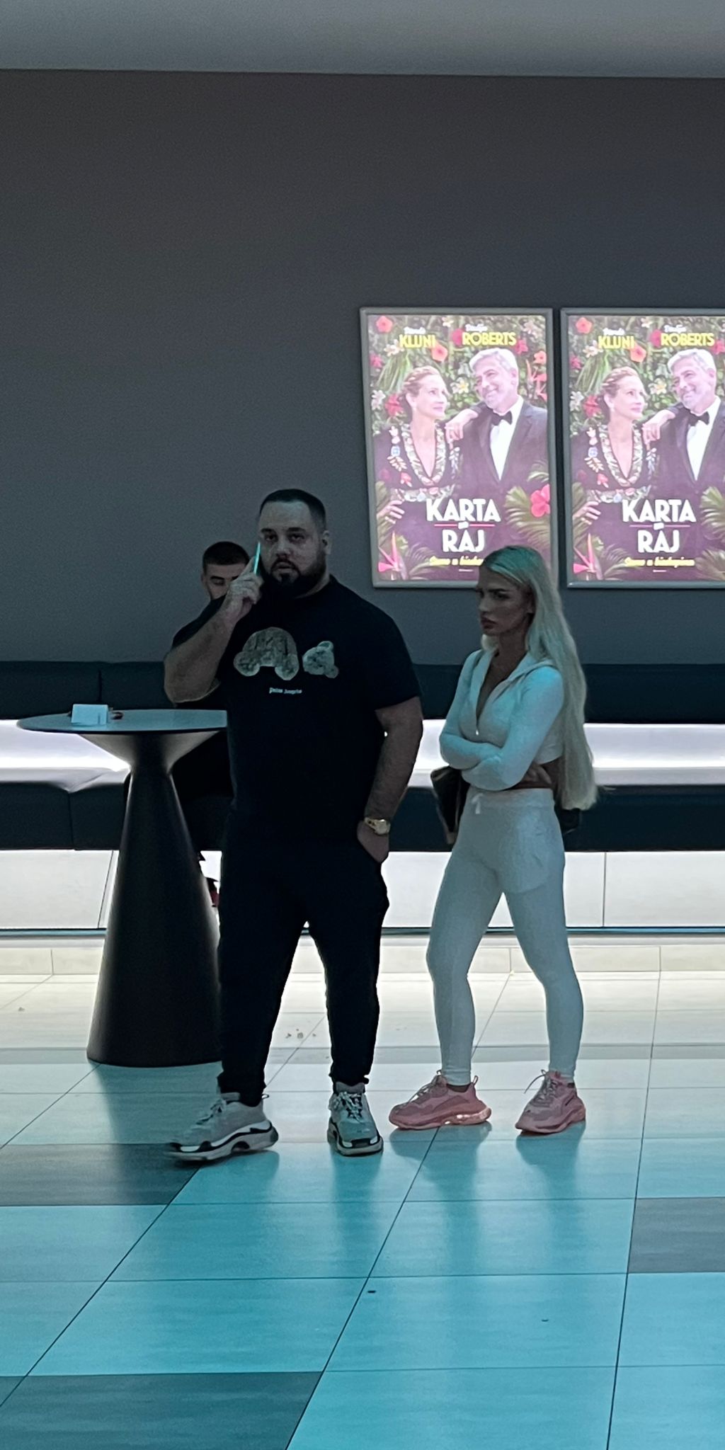 MILICA KEMEZ PRVI PUT UHVAĆENA SA NOVIM DEČKOM (FOTO) - Hype TV