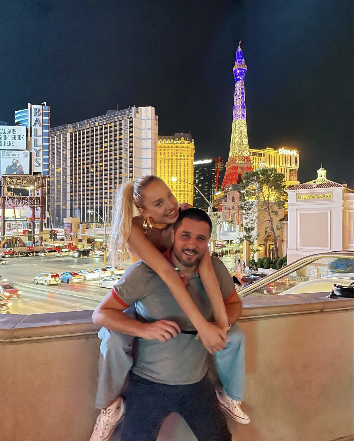 LUNA SE SKINULA I POKAZALA TRUDNIČKI STOMAK: Objavila fotografiju sa ...