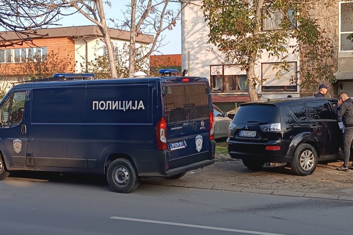 Zbog ubistva uhapšene tri osobe: Za četvrtom se traga - Hype TV Zbog ubistva uhapšene tri osobe: Za četvrtom se traga - Hype TV