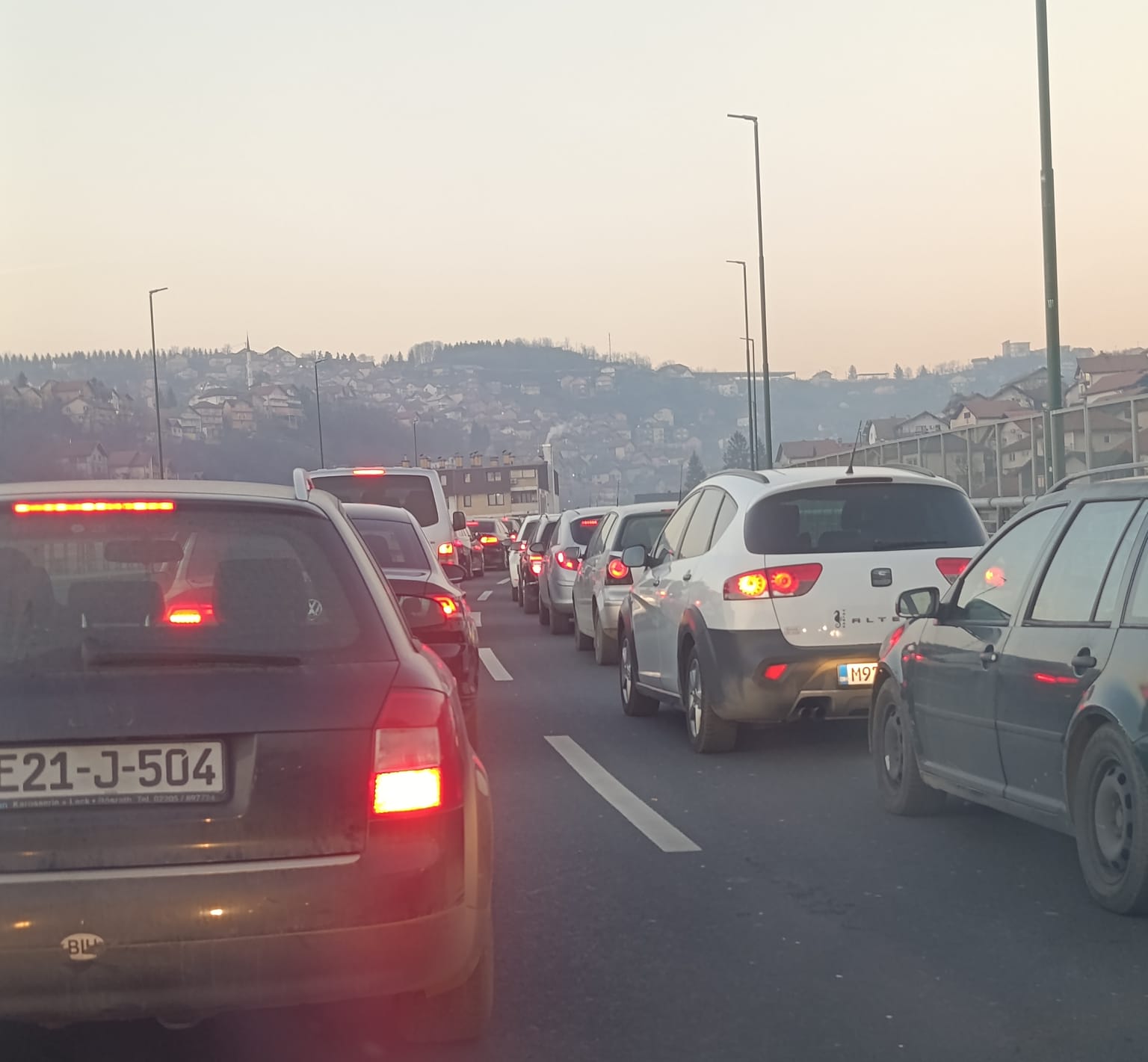 Kilometarske kolone na izlazu iz Sarajeva - Hype TV